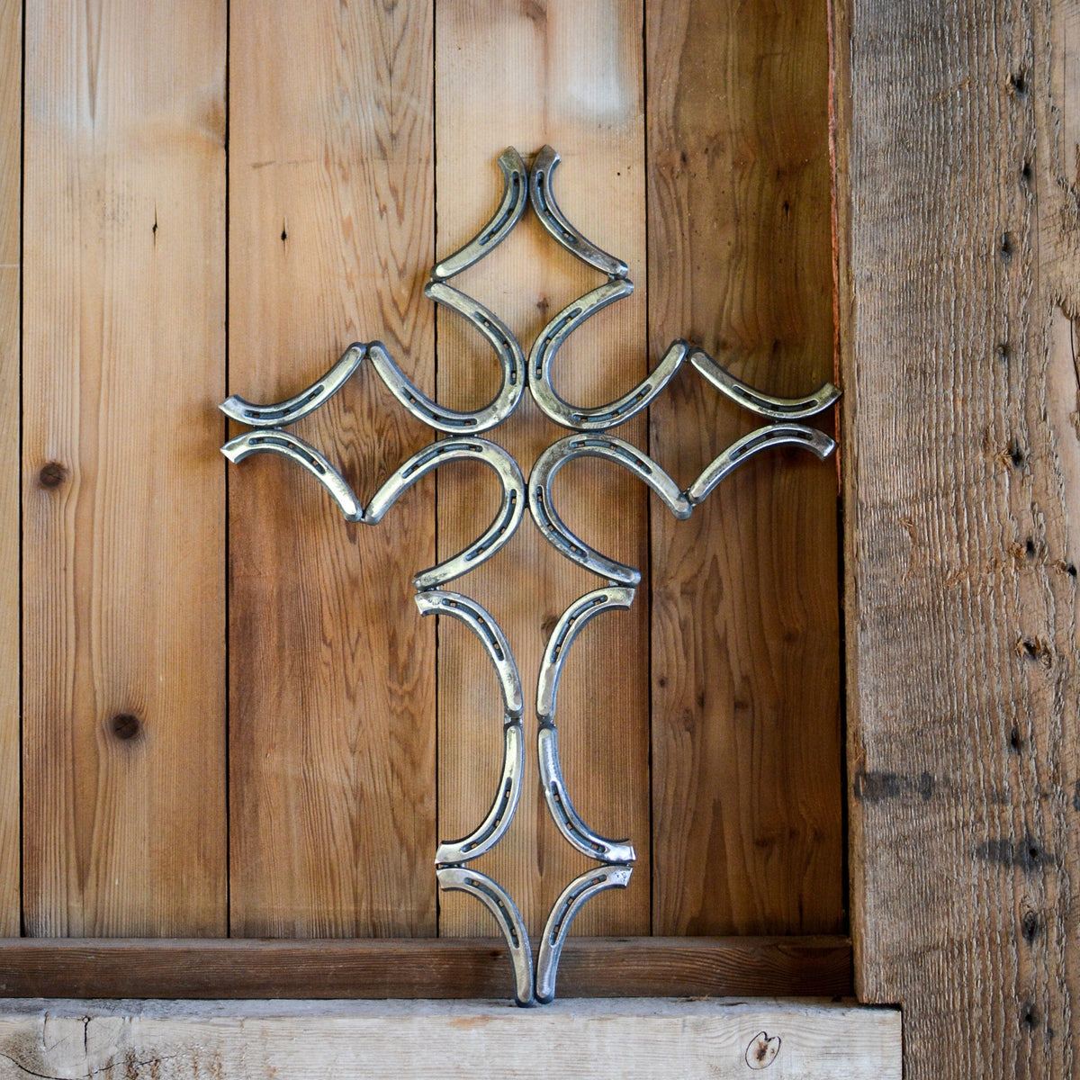 Elegant Pony Shoe Cross – horseshoenames